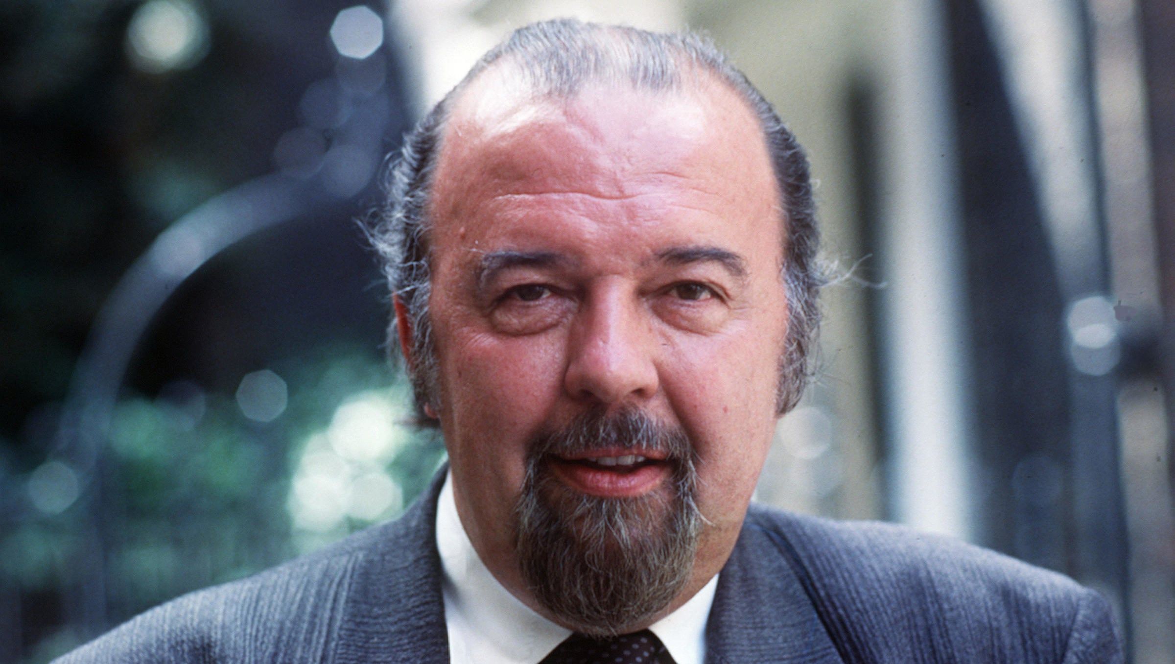 Sir Peter Hall | WFMT
