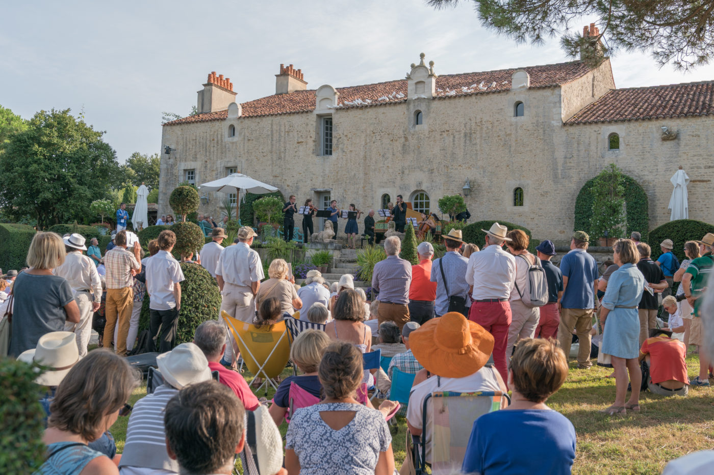 Baroque Music Flourishes in the Gardens of William Christie | WFMT