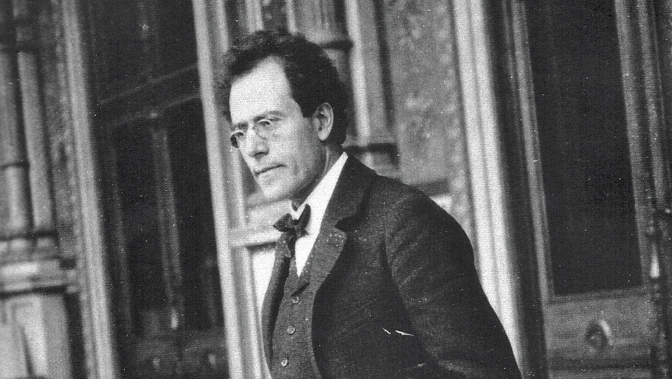 Kirill Kondrashin leads the St. Petersburg Philharmonic | WFMT