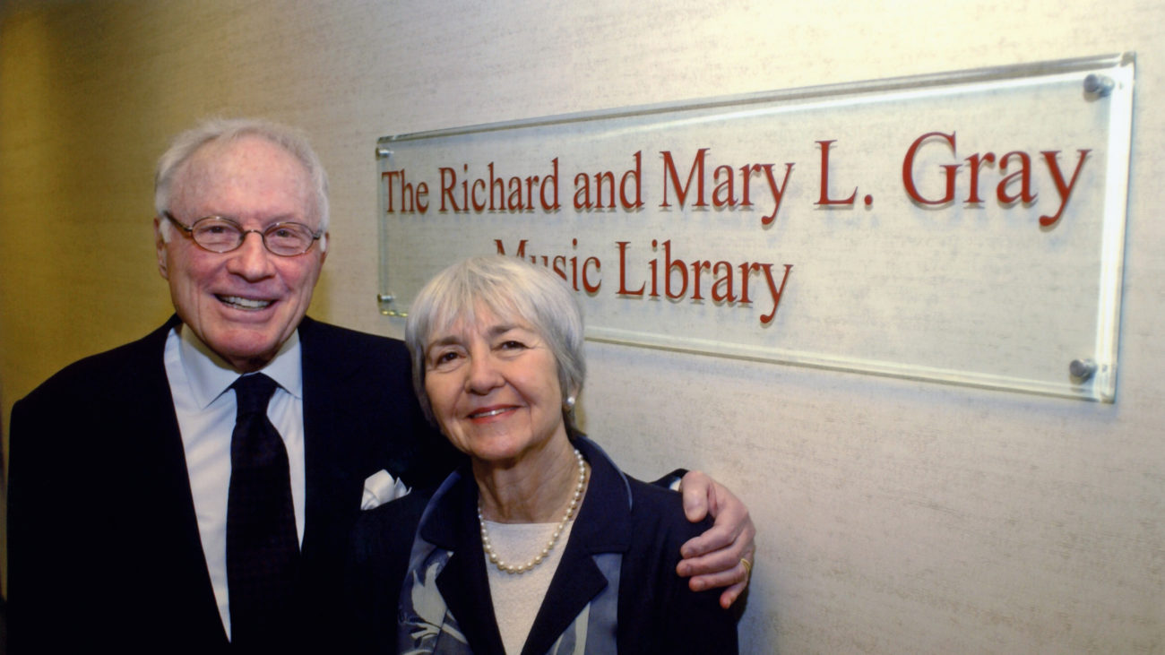 Richard Gray, Chicago art dealer, philanthropist, and WFMT-WTTW trustee ...