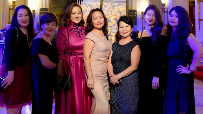 The Sights and Soundbites of Lyric Opera's Glamorous Opening Night | WFMT