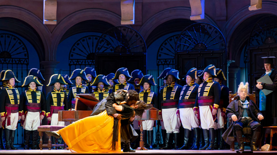 The Sights and Soundbites of Lyric Opera's Glamorous Opening Night | WFMT