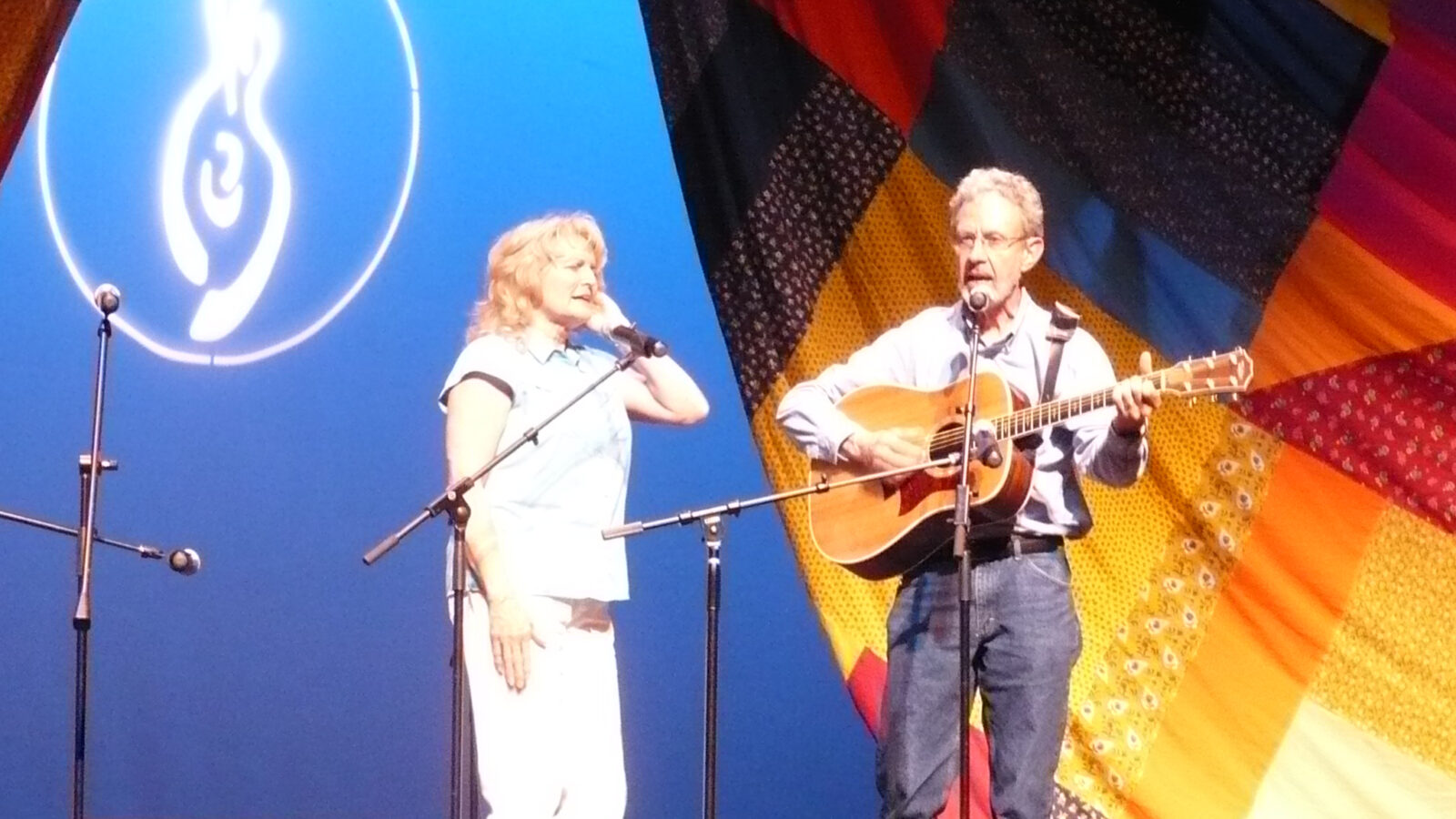 Tracy Schwarz & Ginny Hawker on Folkstage from the Archives | WFMT
